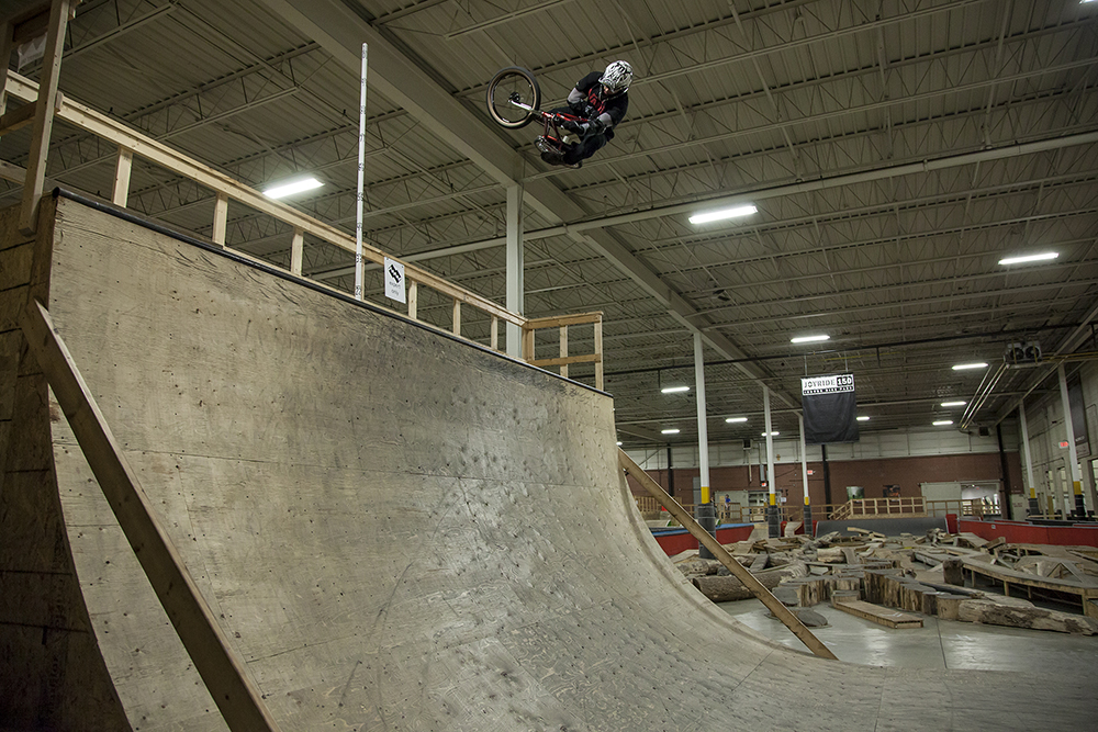 PARK TOUR - Joyride 150 Indoor Bike Park