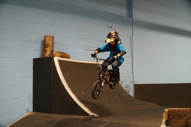 LESSONS - LEARN TO JOYRIDE - Joyride 150 Indoor Bike Park