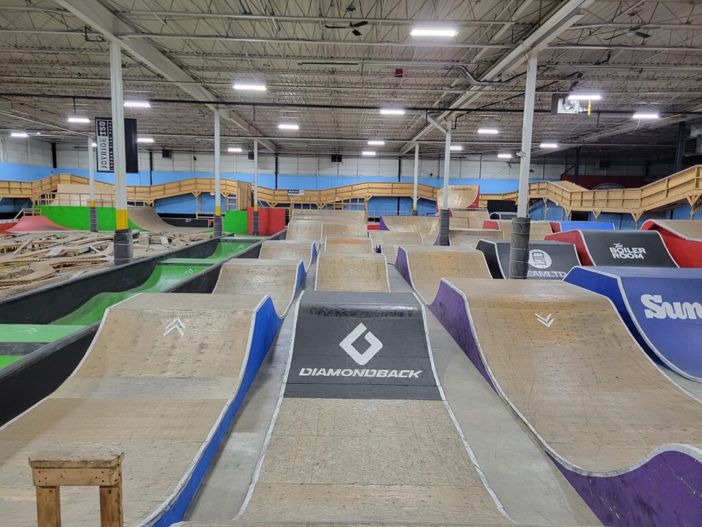 PARK TOUR - Joyride 150 Indoor Bike Park